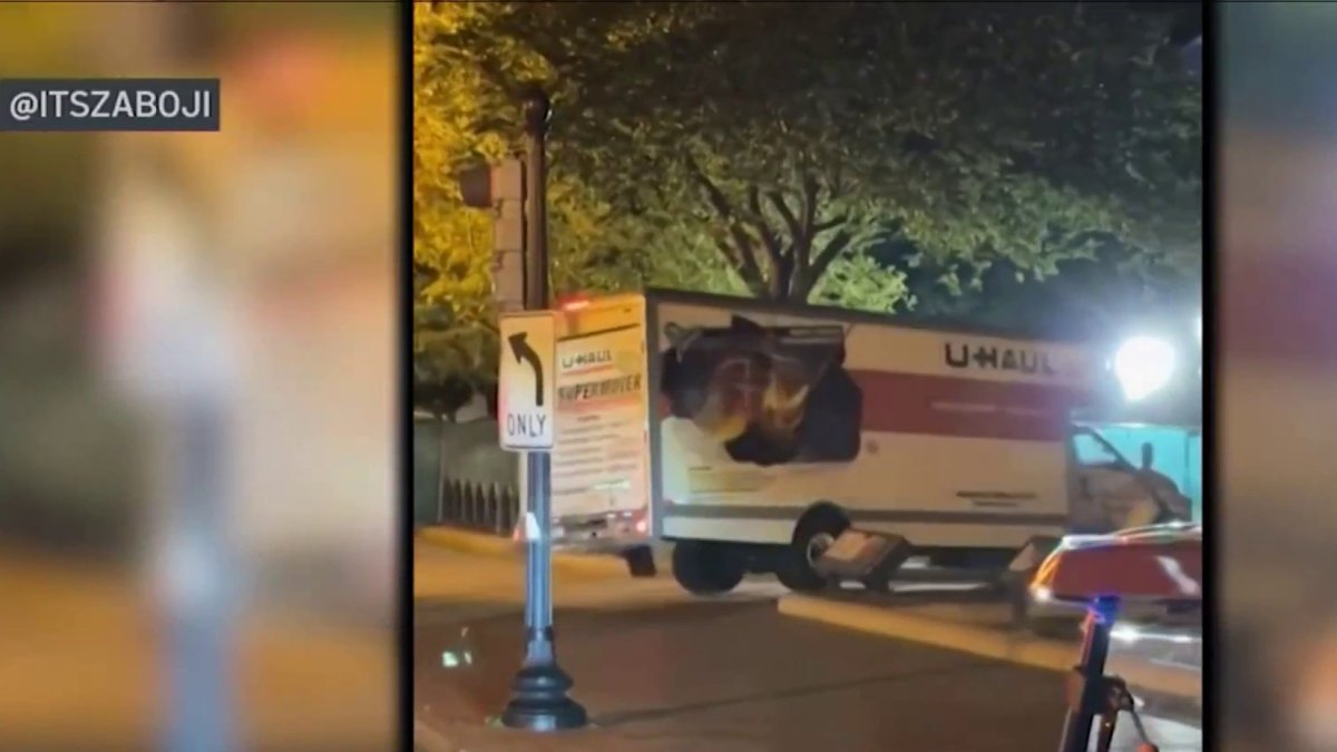 Driver Crashes U Haul Into Barrier Near White House Nbc4 Washington