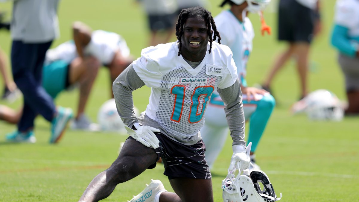 Police investigate Miami Dolphins’ Tyreek Hill in alleged assault, battery – NBC4 Washington