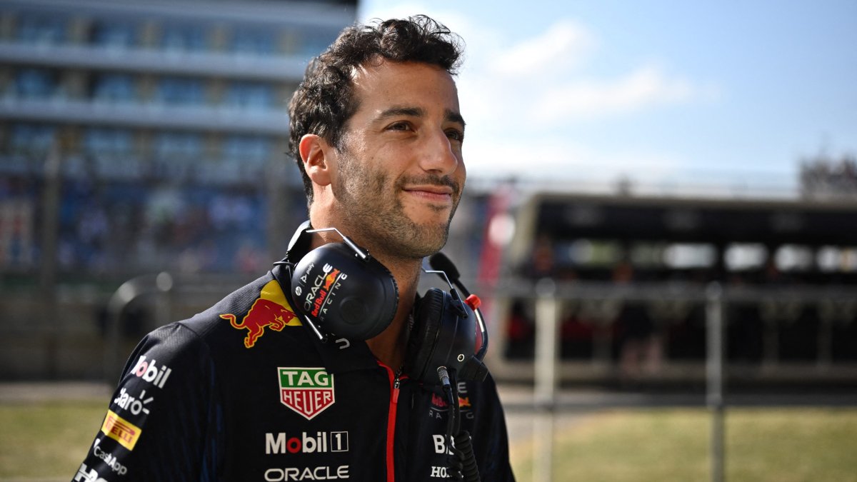 Daniel Ricciardo to replace Nyck de Vries at AlphaTauri for rest of 2023 F1 season – NBC4 Washington