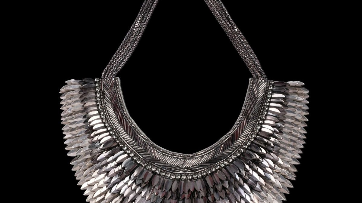 One of RBG’s iconic collars is up for auction – NBC4 Washington