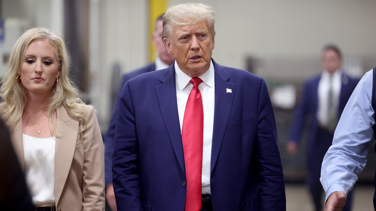 IRS consultant charged with leaking Donald Trump’s tax information ...