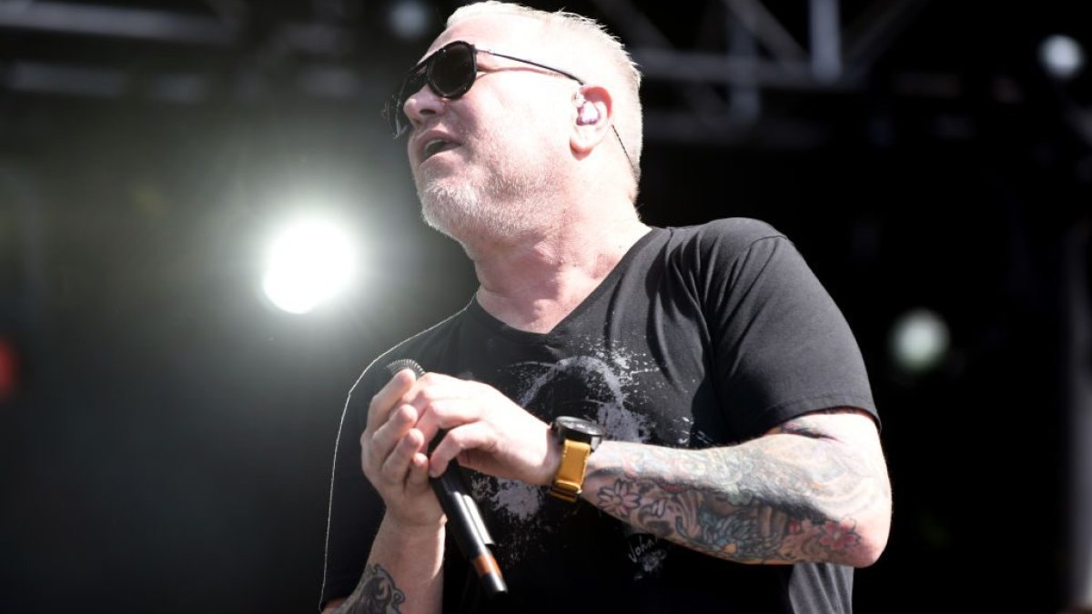 Smash Mouth singer Steve Harwell is in hospice care – NBC4 Washington