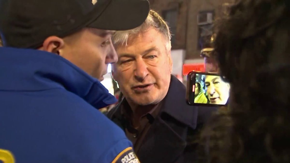 Actor Alec Baldwin gets into heated confrontation with pro-Palestinian ...