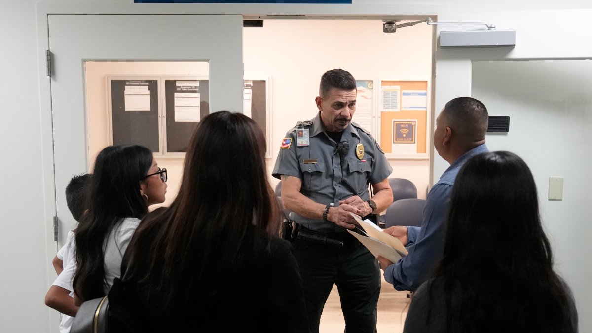 A Record 3 Million Cases Clog Us Immigration Courts Nbc4 Washington