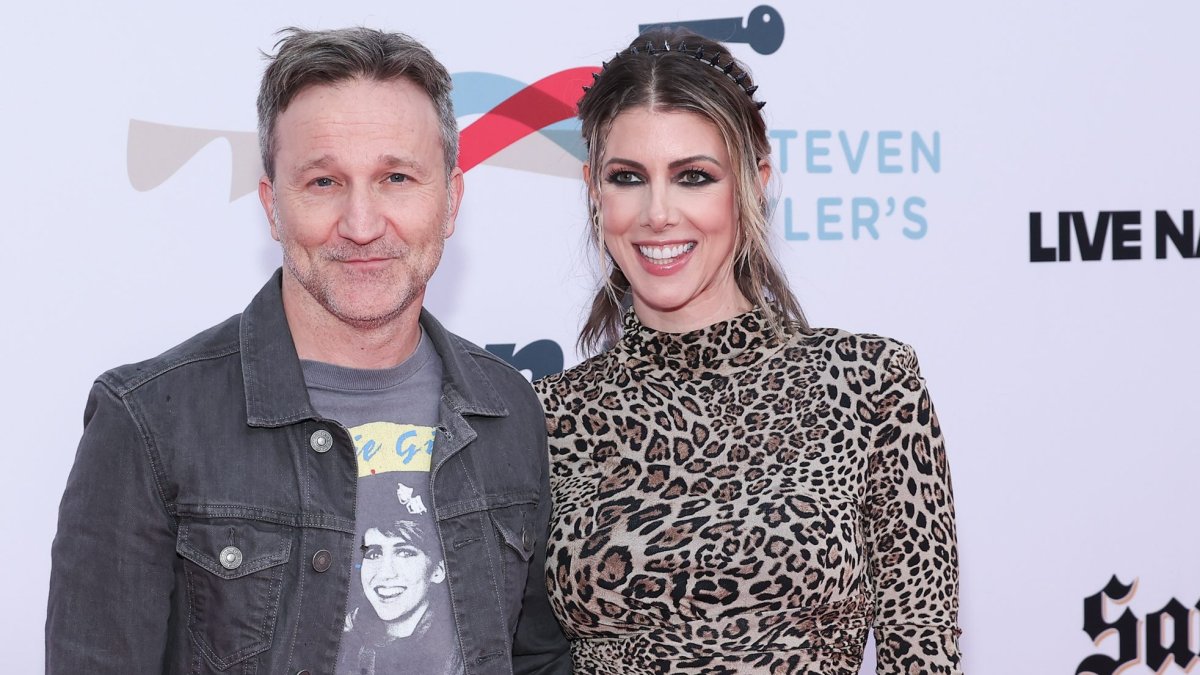Kelly Rizzo dating ‘Clueless’ star Breckin Meyer – NBC4 Washington