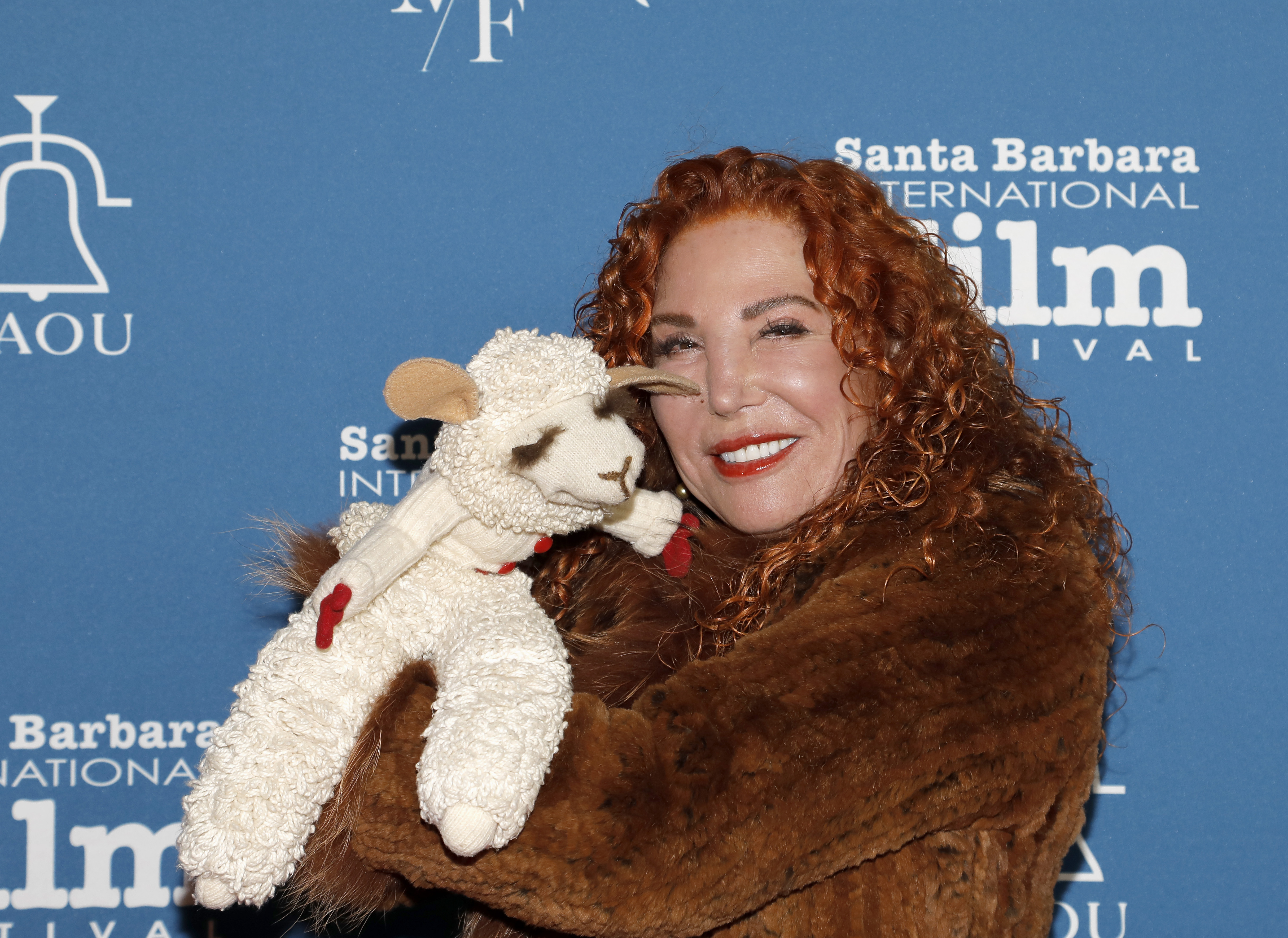 Shari Lewis’ daughter Mallory is keeping Lamb Chop alive – NBC4 Washington