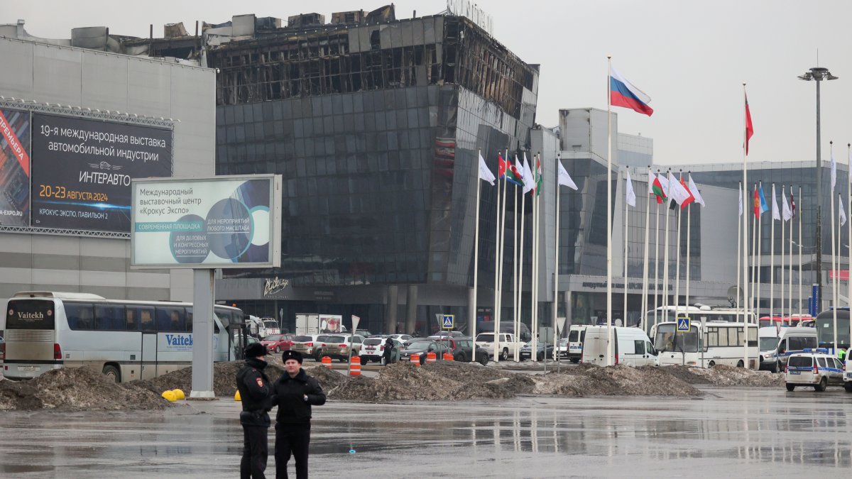 Russia arrests 4 men after deadly Moscow concert hall attack leaves 133 ...
