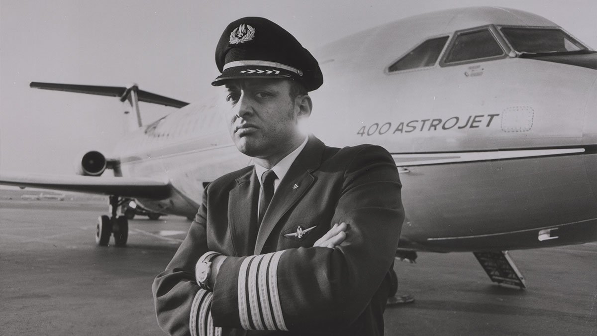 David E. Harris, first Black commercial airline pilot, dead at 89 ...