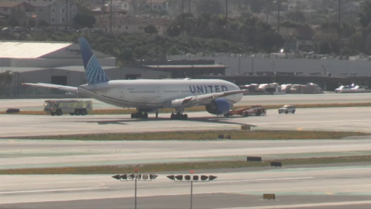 Plane diverted to LAX after losing tire mid-air – NBC4 Washington