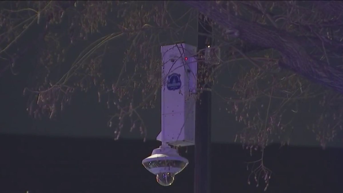 Real-time crime center to open in DC on Monday to combat crime – NBC4 ...