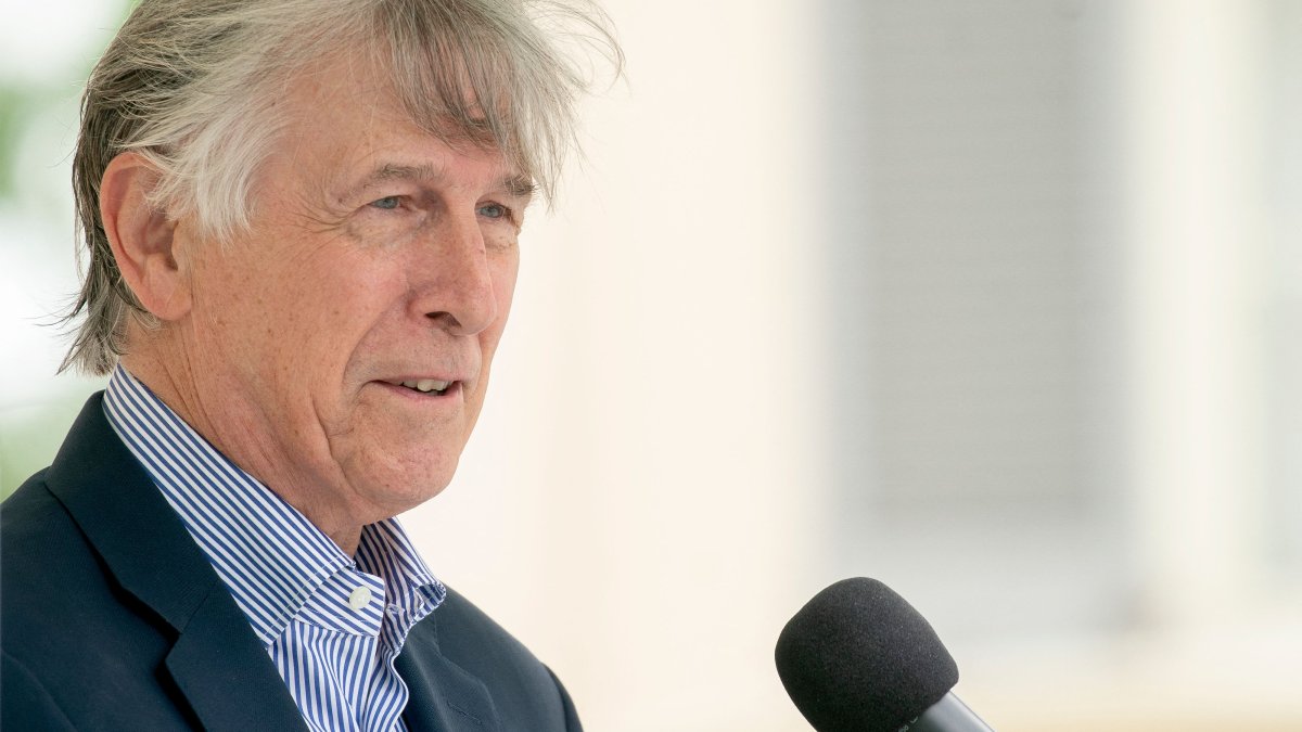 A congressman wanted to understand AI. So he went back to a college ...