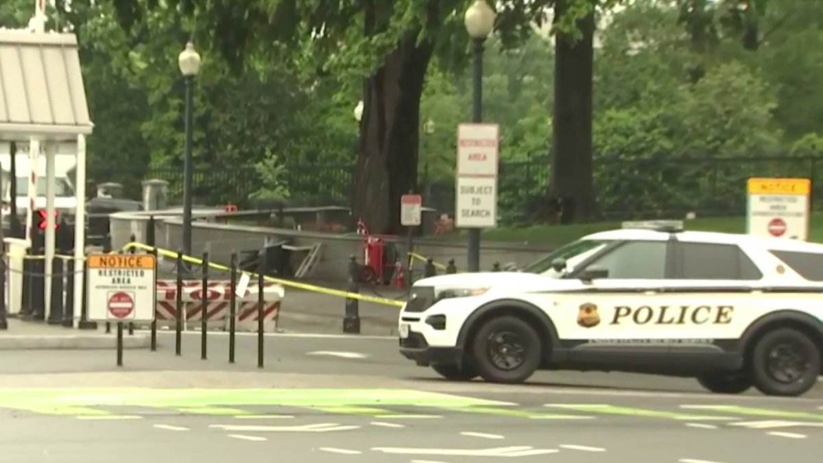 Man Dies After Crashing Into White House Security Barrier Nbc4 Washington