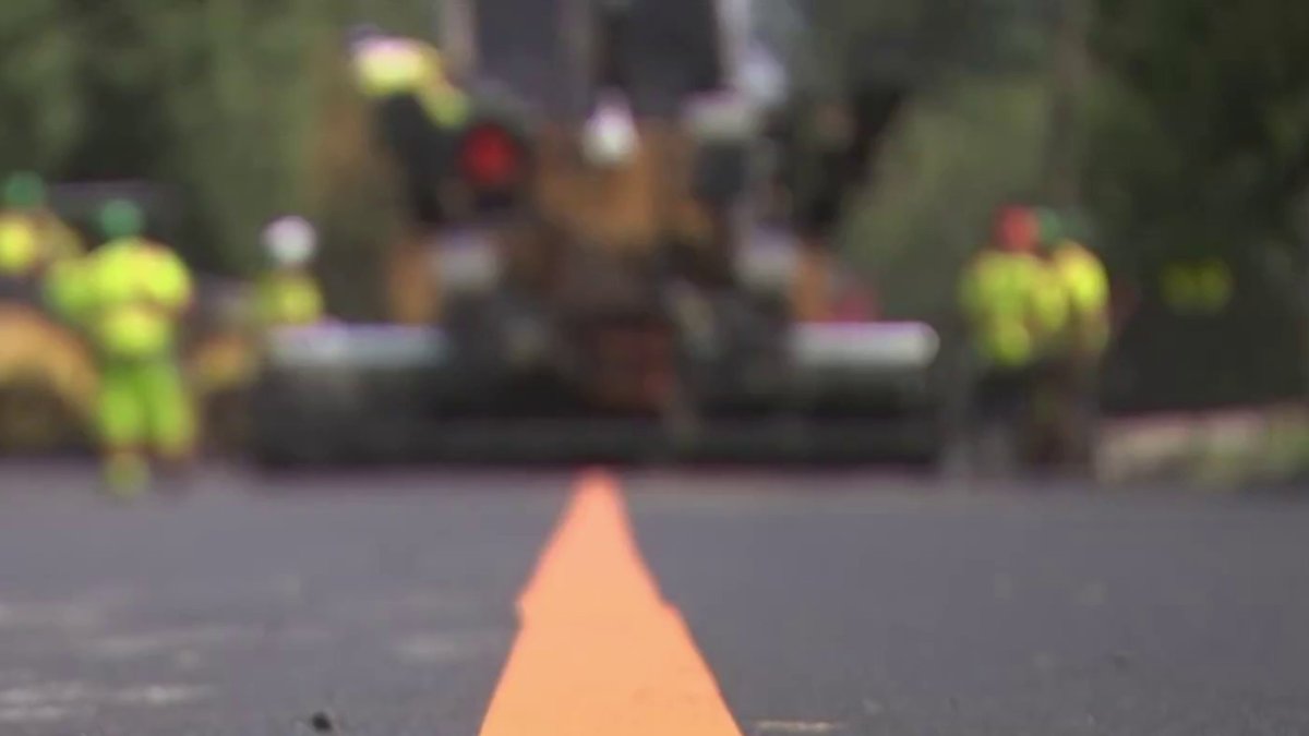 DDOT crews manage scorching heat as they repave roads – NBC4 Washington