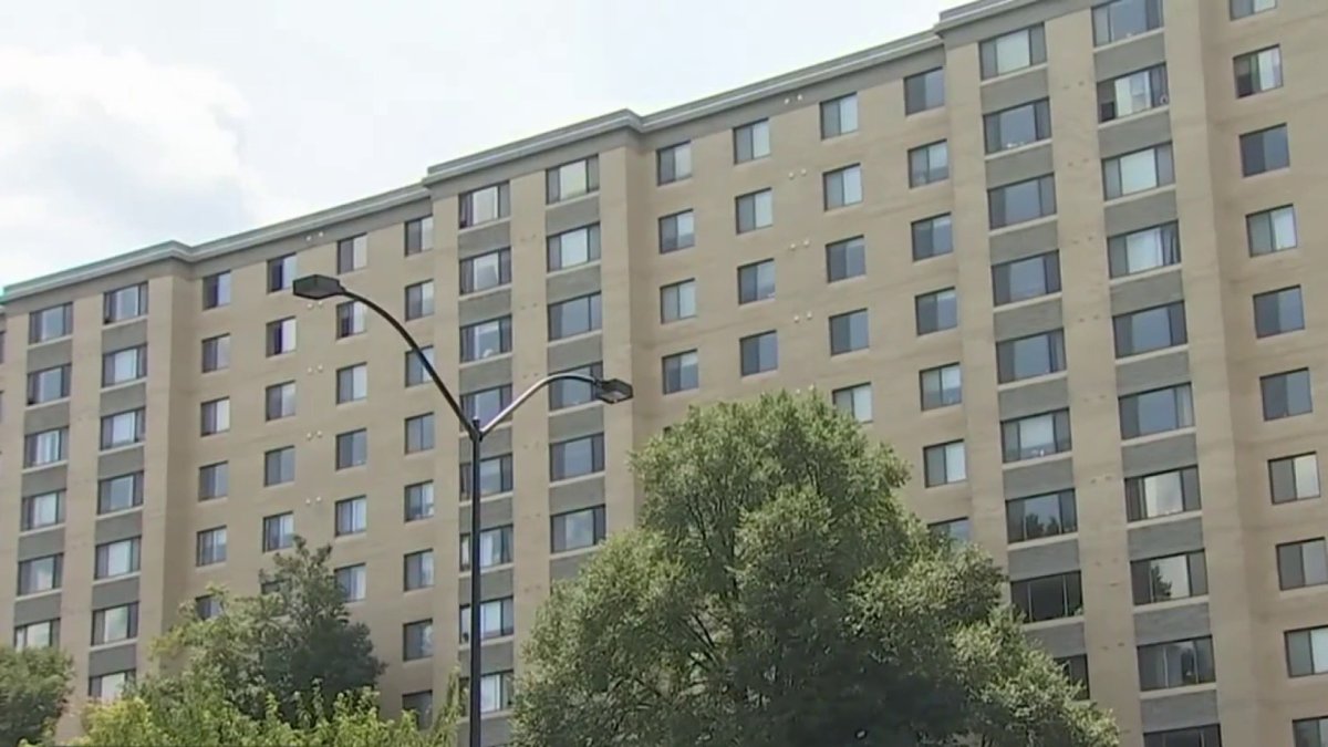 Residents endure two weeks without air conditioning at Fairfax County ...