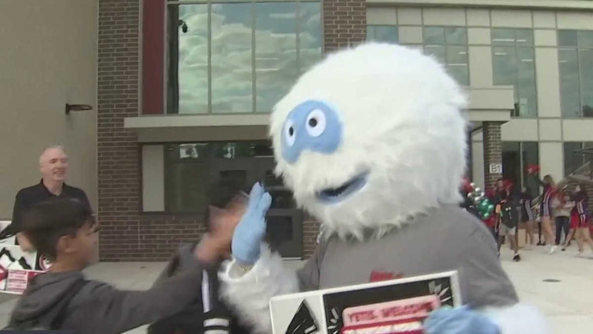 Loudoun County opens new middle school with yeti for a mascot – NBC4 ...