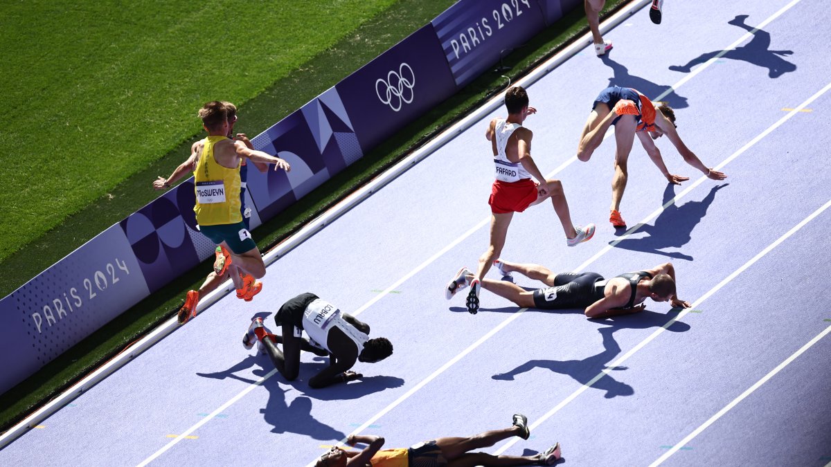 2024 Olympics track and field crash causes pileup in men’s 5000m – NBC4 ...