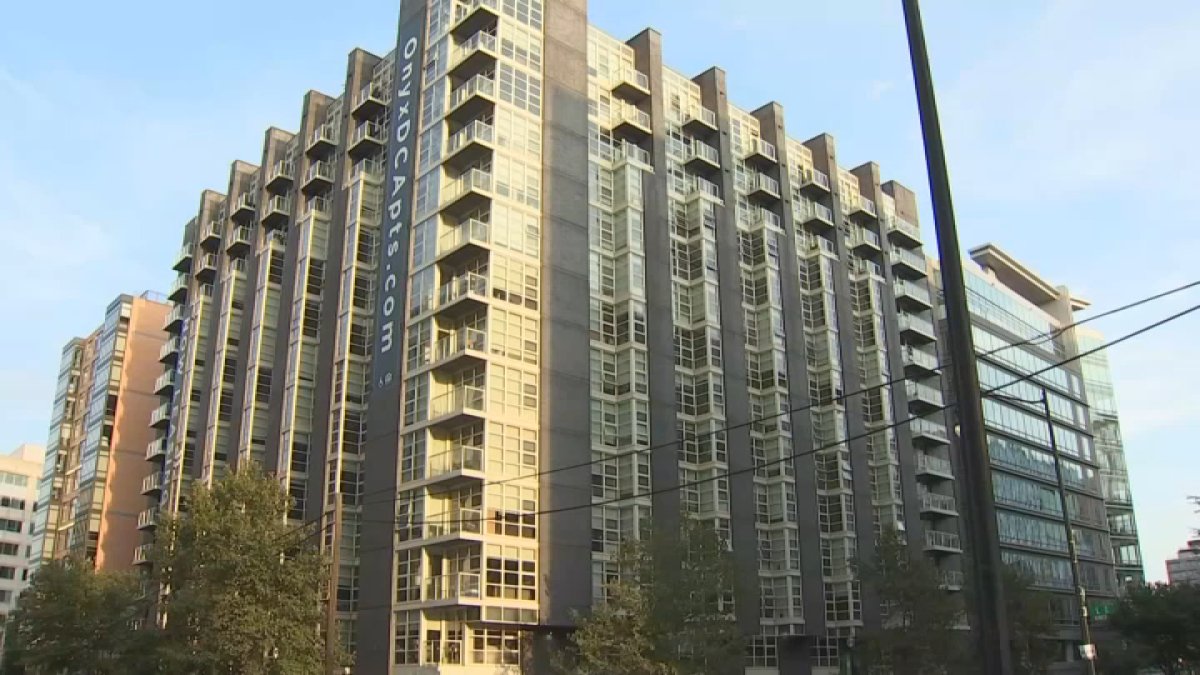 ‘Not fair’: Elevator outages in Navy Yard high-rise upset residents ...