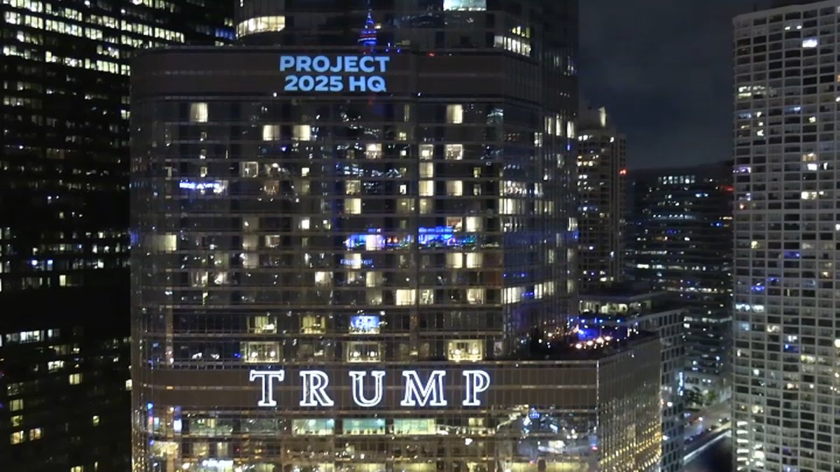 Images projected on Trump Tower in Chicago ahead of DNC – NBC4 Washington