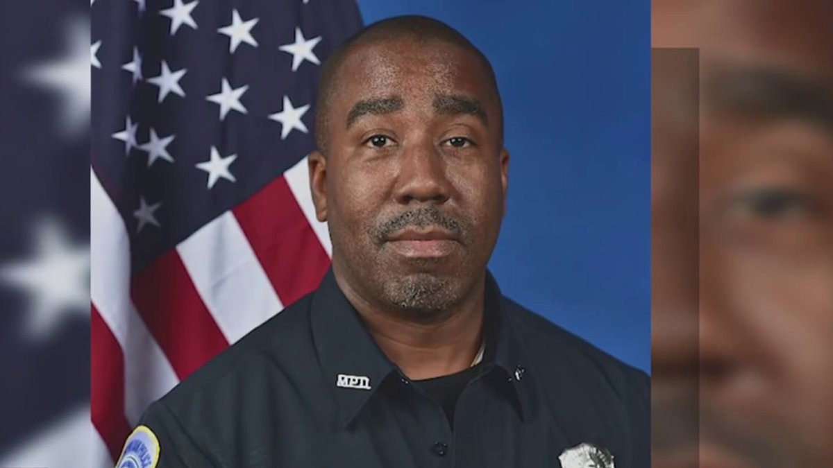 Man suspected of ditching gun that killed DC police officer appears in ...
