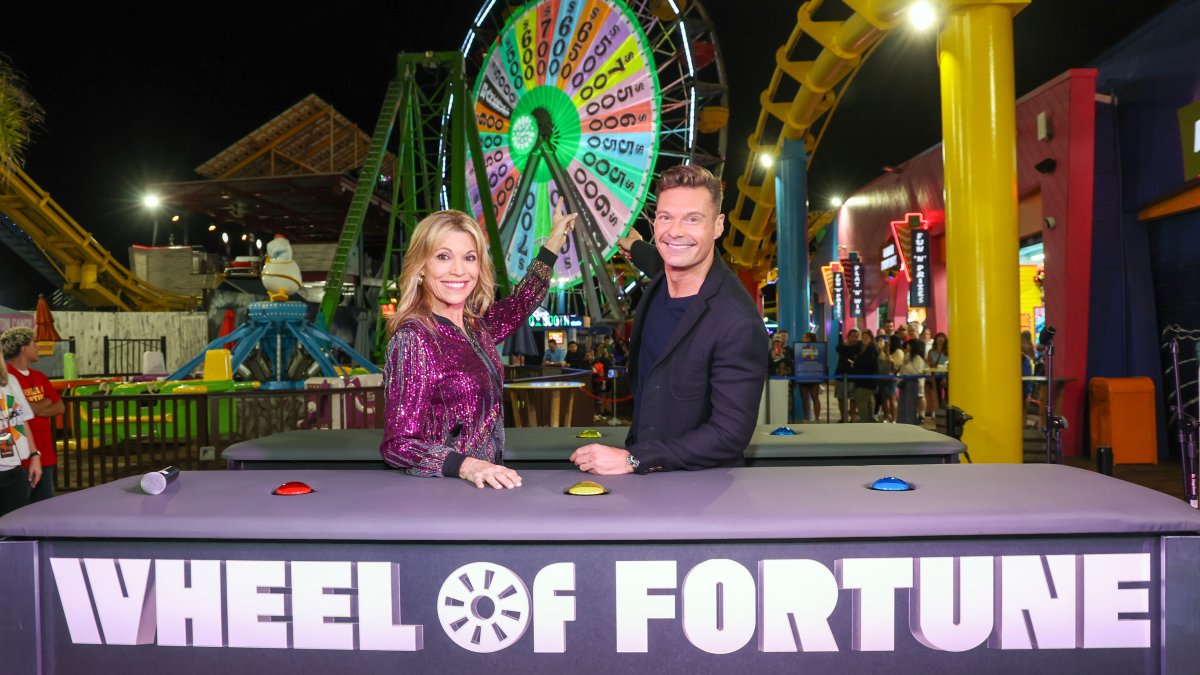 Ryan Seacrest debuts as new host of ‘Wheel of Fortune’ – NBC4 Washington