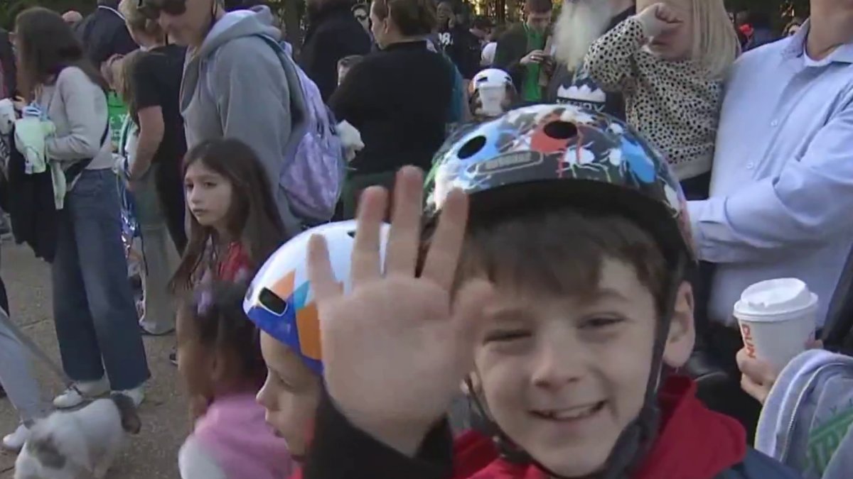 DC students celebrate Walk and Roll to School Day – NBC4 Washington
