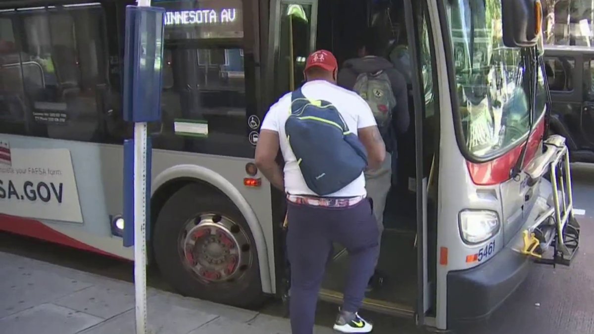 Metro: 70% of bus riders don’t pay fares – NBC4 Washington