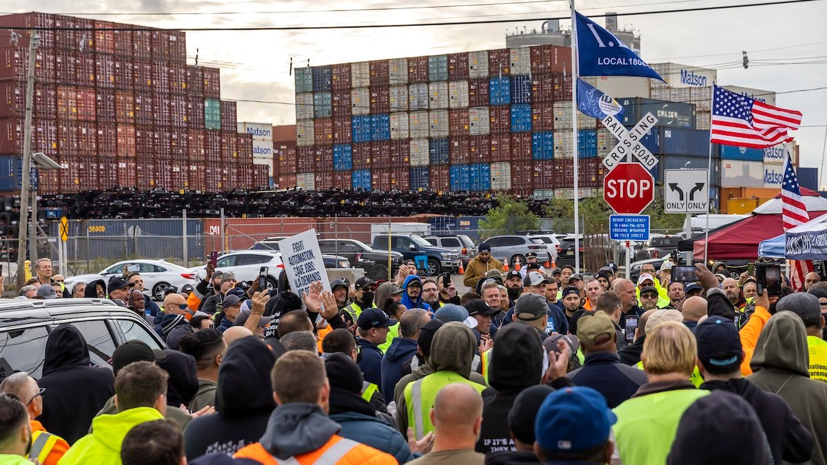 ILA dockworkers go on strike from Maine to Texas – NBC4 Washington