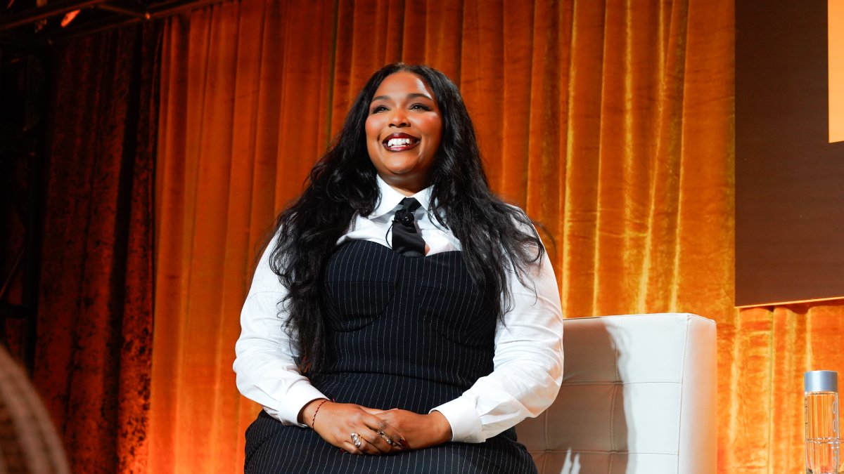 Lizzo clarifies her stance on taking a ‘gap year’ – NBC4 Washington