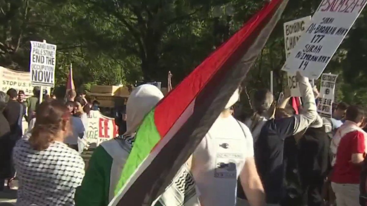 Pro-Palestinian crowds call for ceasefire in Gaza ahead of Oct. 7 ...