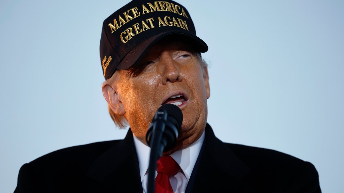 Trump talks shooting at press, ramps up election fraud claims at Pa ...