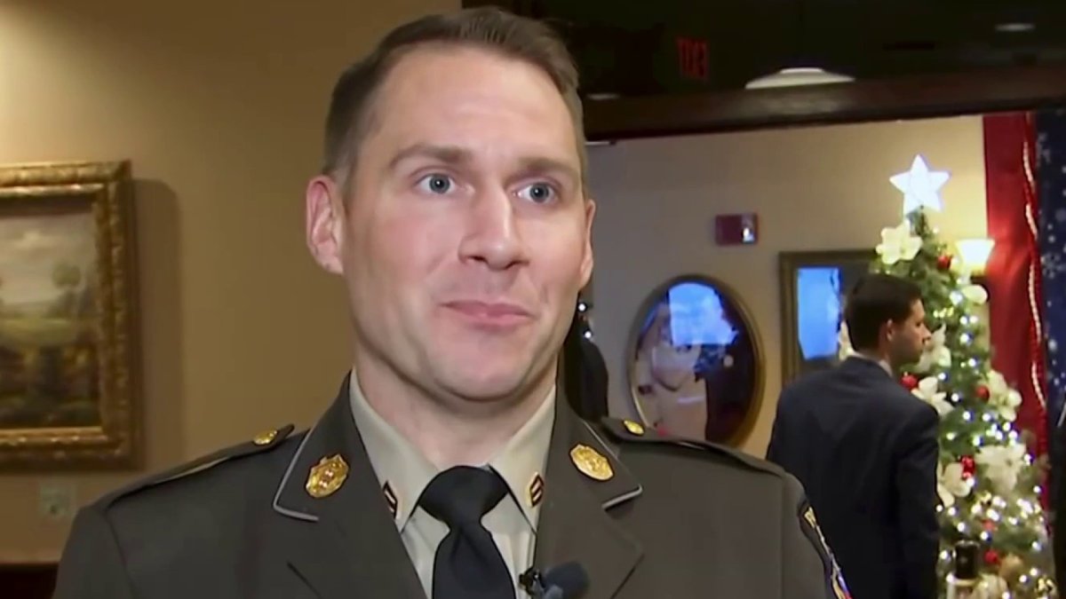 Officer who lost legs in line of duty recognized for policing drunken ...