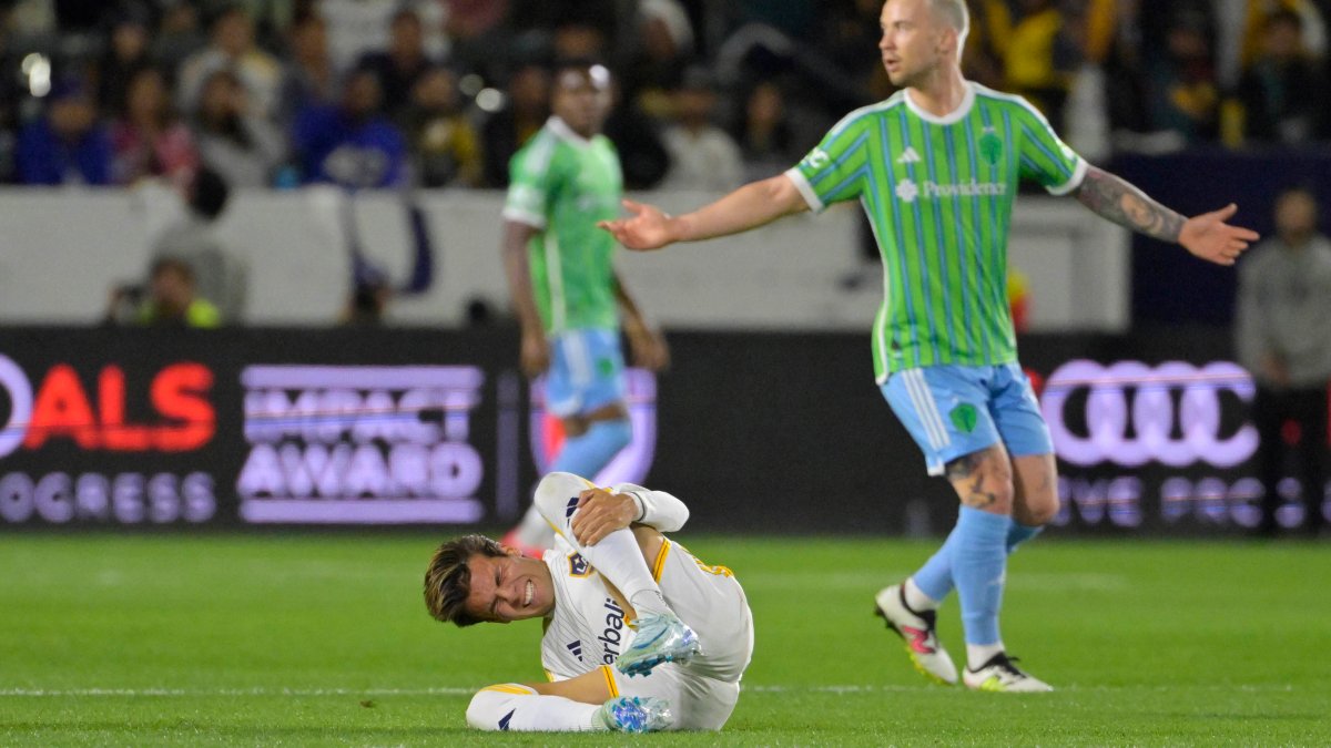 LA Galaxy’s Riqui Puig suffers torn ACL, will miss MLS Cup 2024 – NBC ...