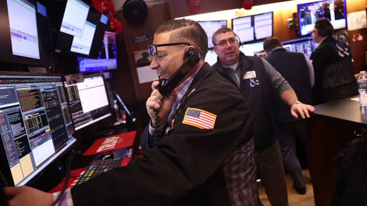 Stocks close higher, S&P 500 touches fresh record, bolstered by Trump ...
