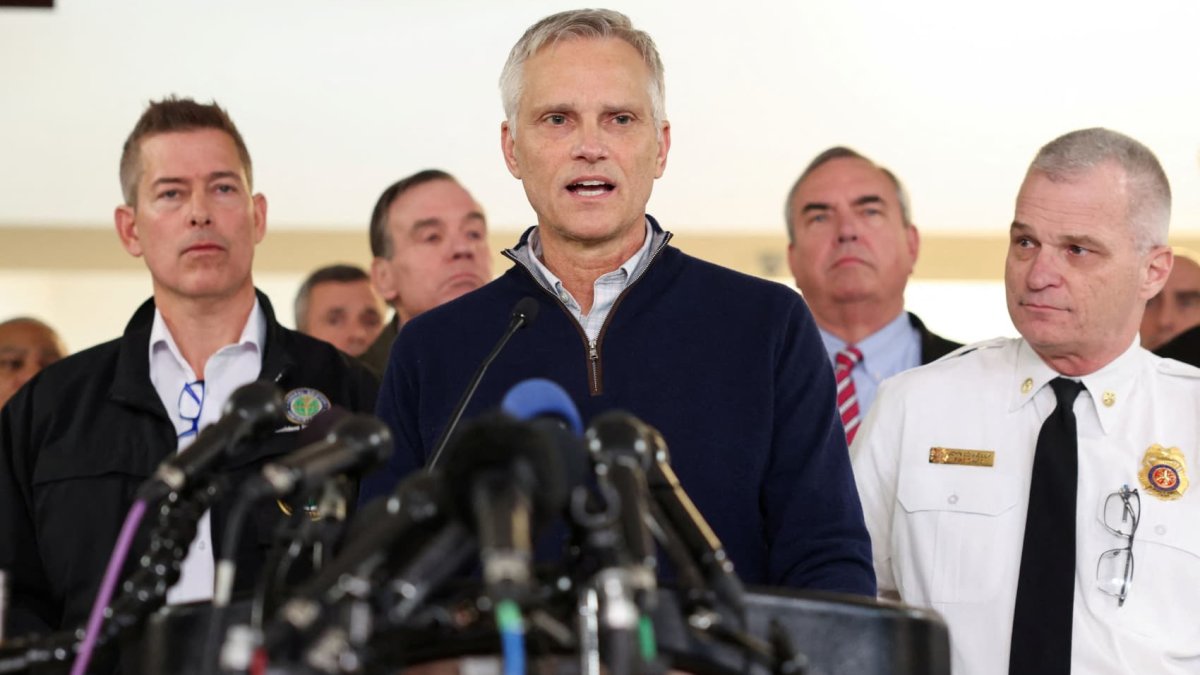 American Airlines CEO says it’s not clear why helicopter came into ...