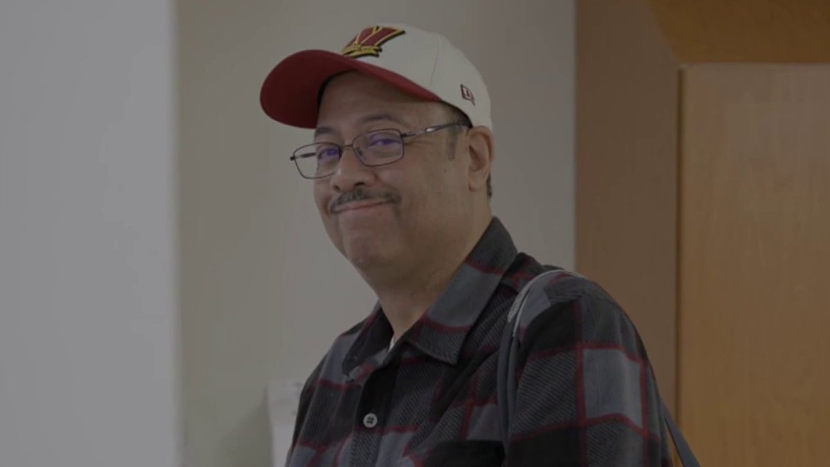 Tony Perkins returns to anchor desk after surgery – NBC4 Washington