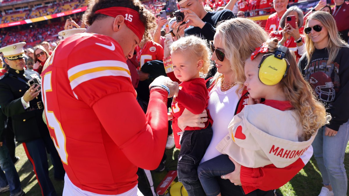 Patrick Mahomes, wife Brittany welcome third child – NBC4 Washington