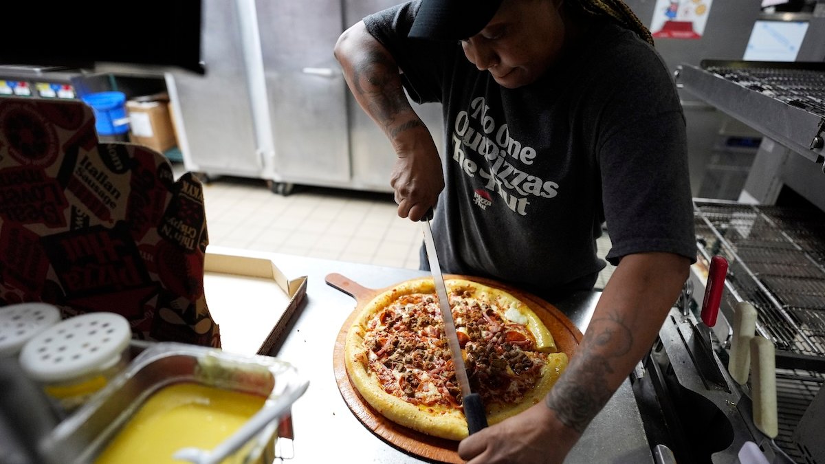 Fast food and American culture: Why do wages fail at being fair? – NBC4 ...