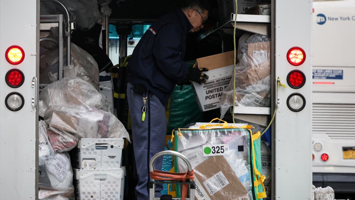 USPS temporarily suspends some inbound packages from China, Hong Kong ...