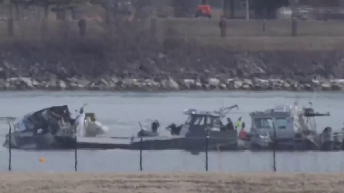NTSB provides preliminary timeline on deadly Potomac crash – NBC4 ...