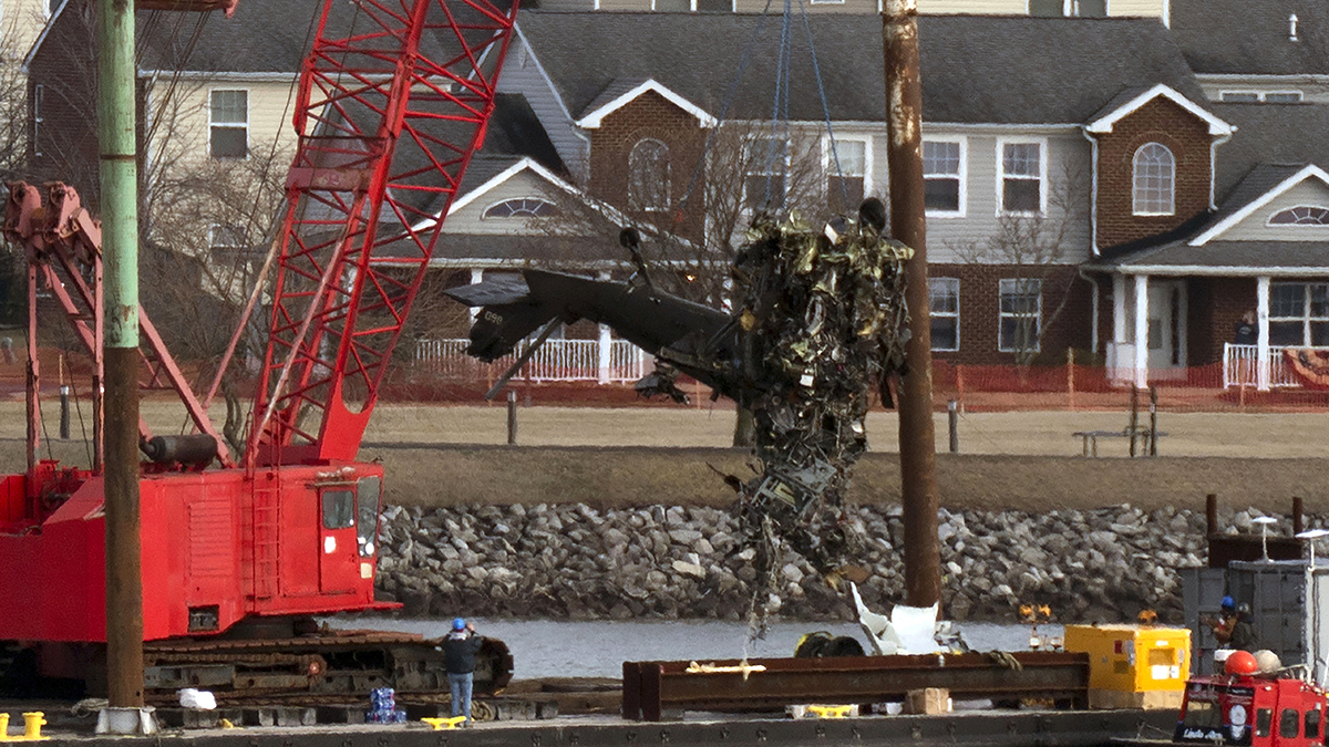 Trump blames ‘obsolete’ air traffic control system for deadly Potomac ...