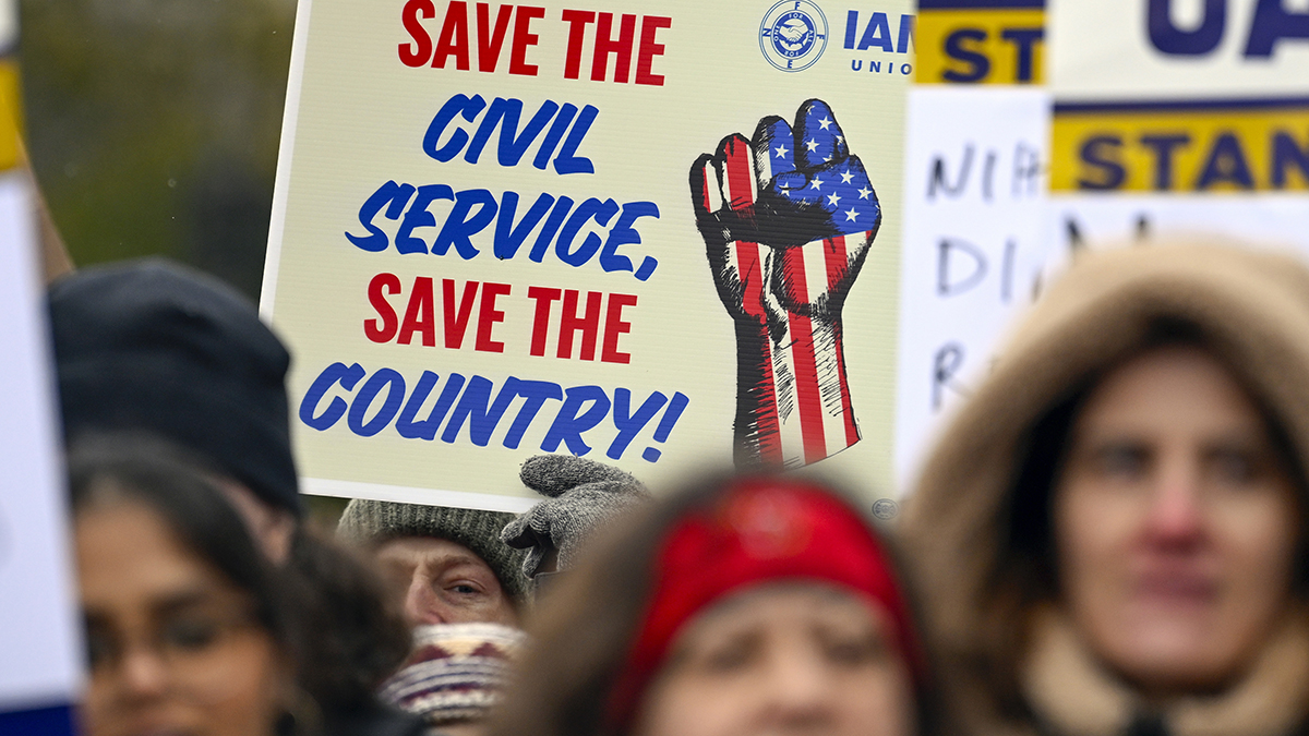 Trump administration sets the stage for large-scale federal worker ...