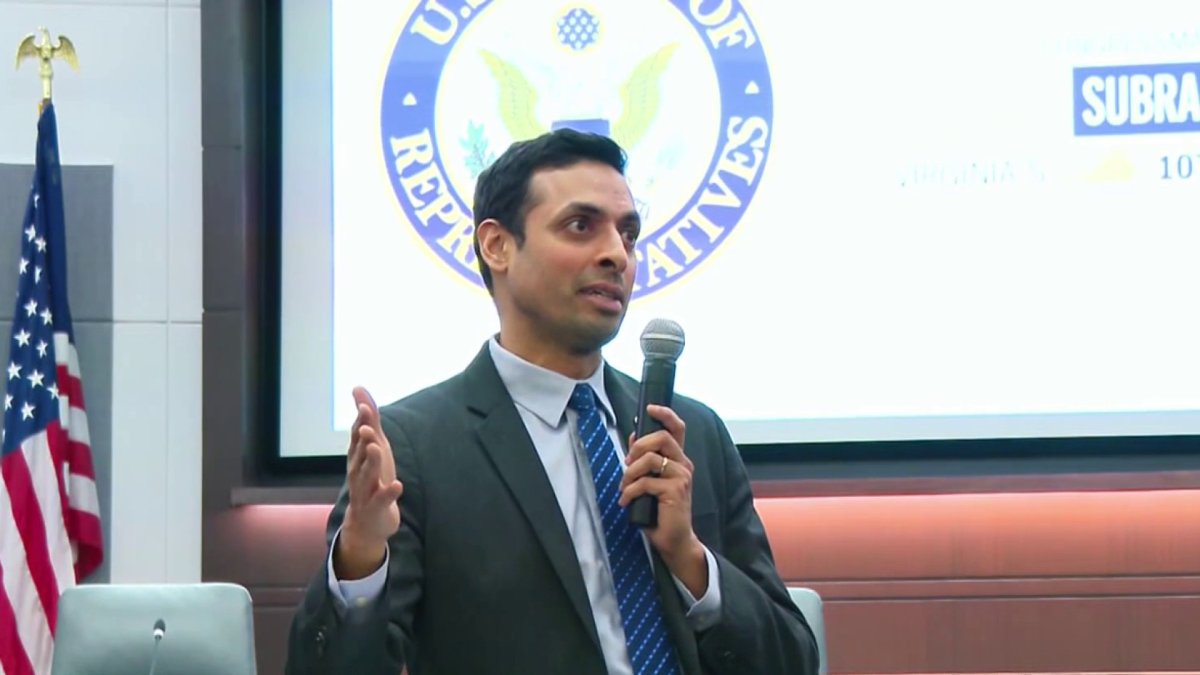 Federal workers express frustration over cuts during Loudoun County ...