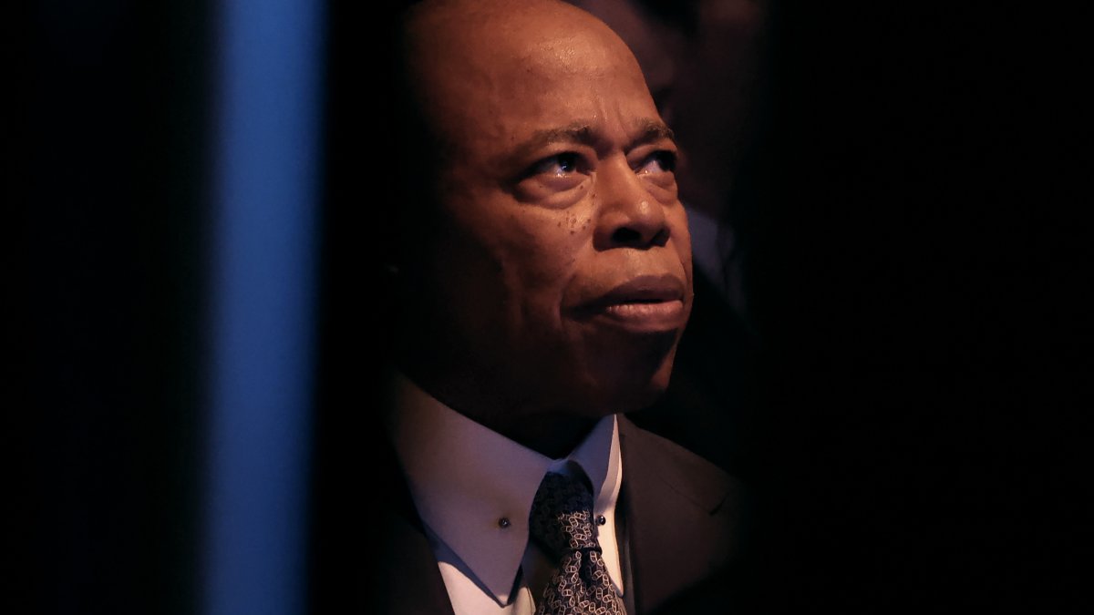 Eric Adams corruption case: DOJ files to formally dismiss charges ...
