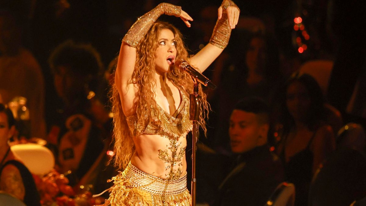 Shakira hospitalized with an abdominal condition, cancels concert ...