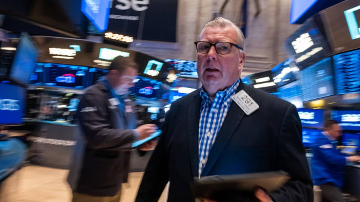 Dow tumbles again, loses more than 1,300 points in two days as Trump ...