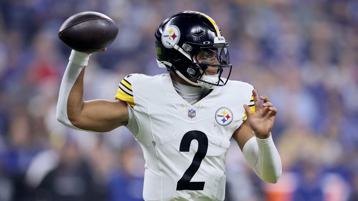 QB Justin Fields signs 2-year, $40M deal with NY Jets: Report – NBC4 ...