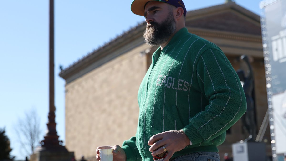 Pregnant Kylie Kelce and Jason Kelce mourn death of dog Baloo – NBC4 ...