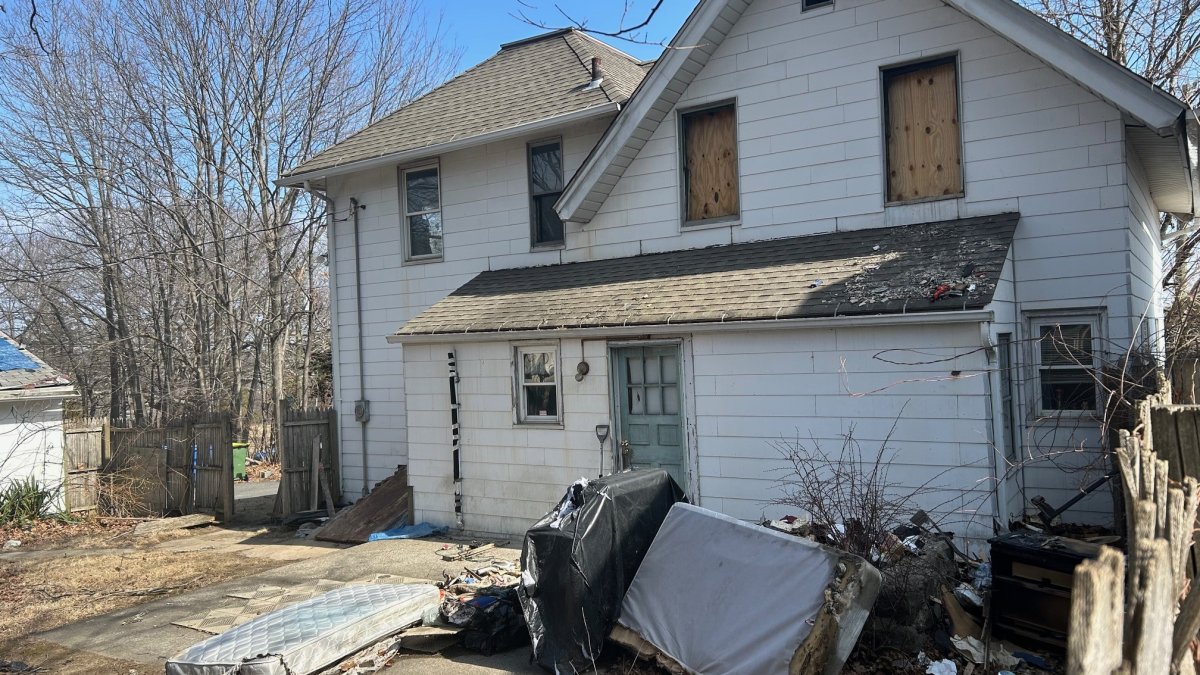 Warrant reveals Waterbury man’s account of 20 years in captivity – NBC4 ...