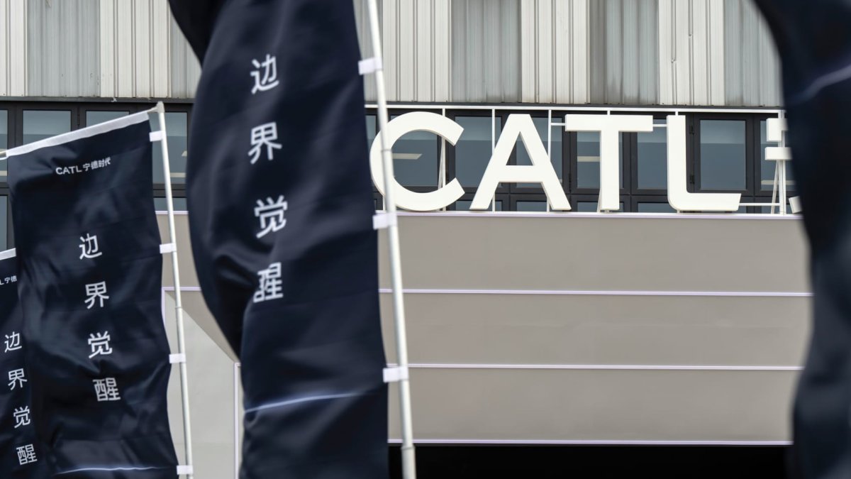 China’s CATL claims to beat BYD’s EV battery record with longer range ...