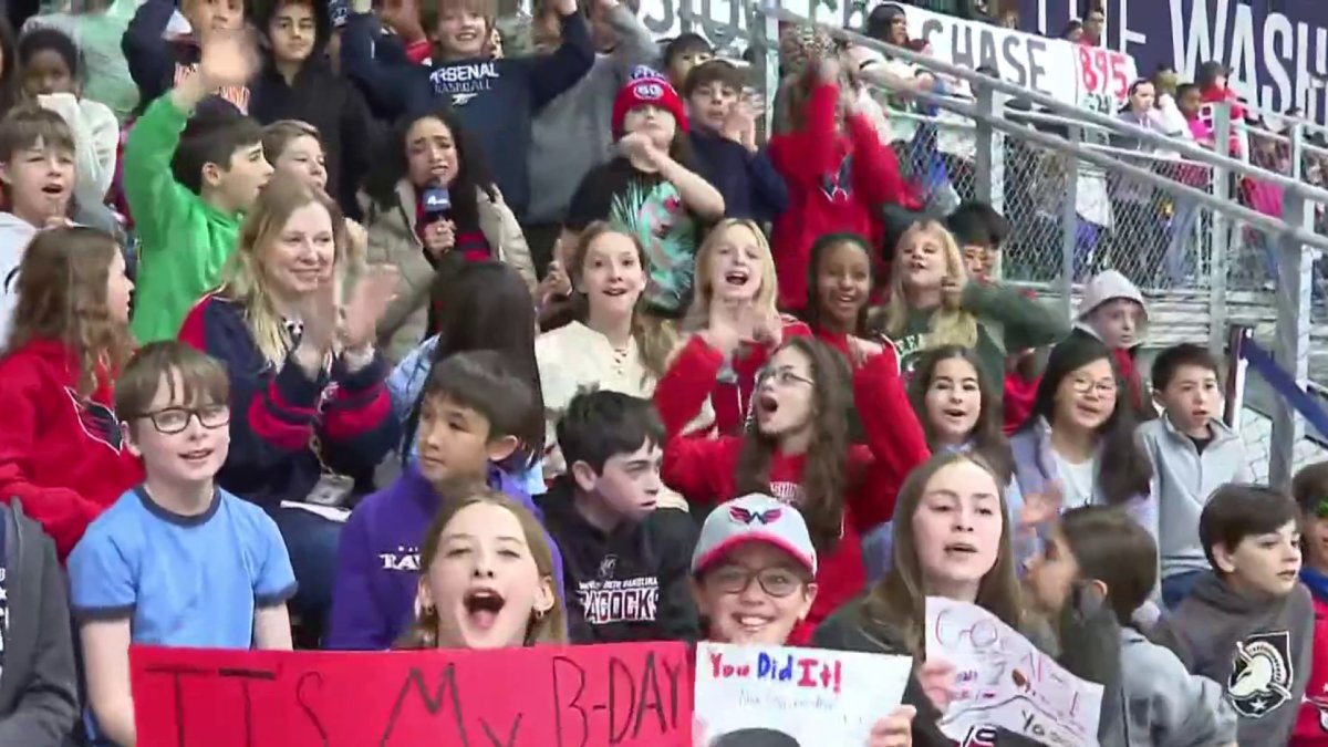 ‘Ovi! Ovi!’ Arlington students celebrate Alex Ovechkin’s record at Caps ...